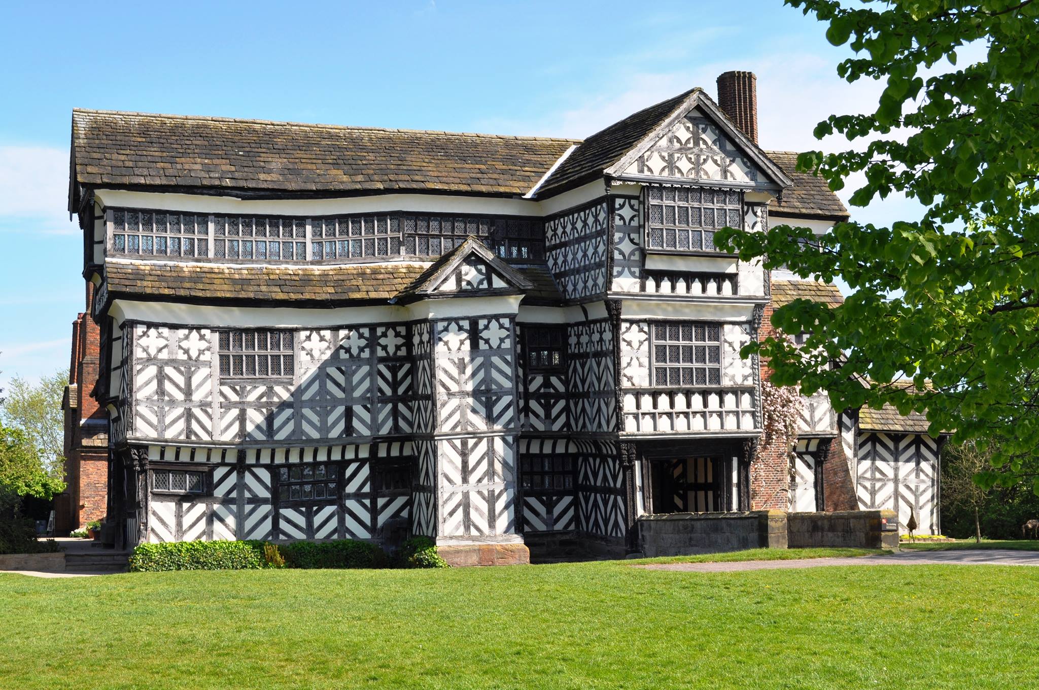 Little Moreton Hall – Lapworth Local History Group
